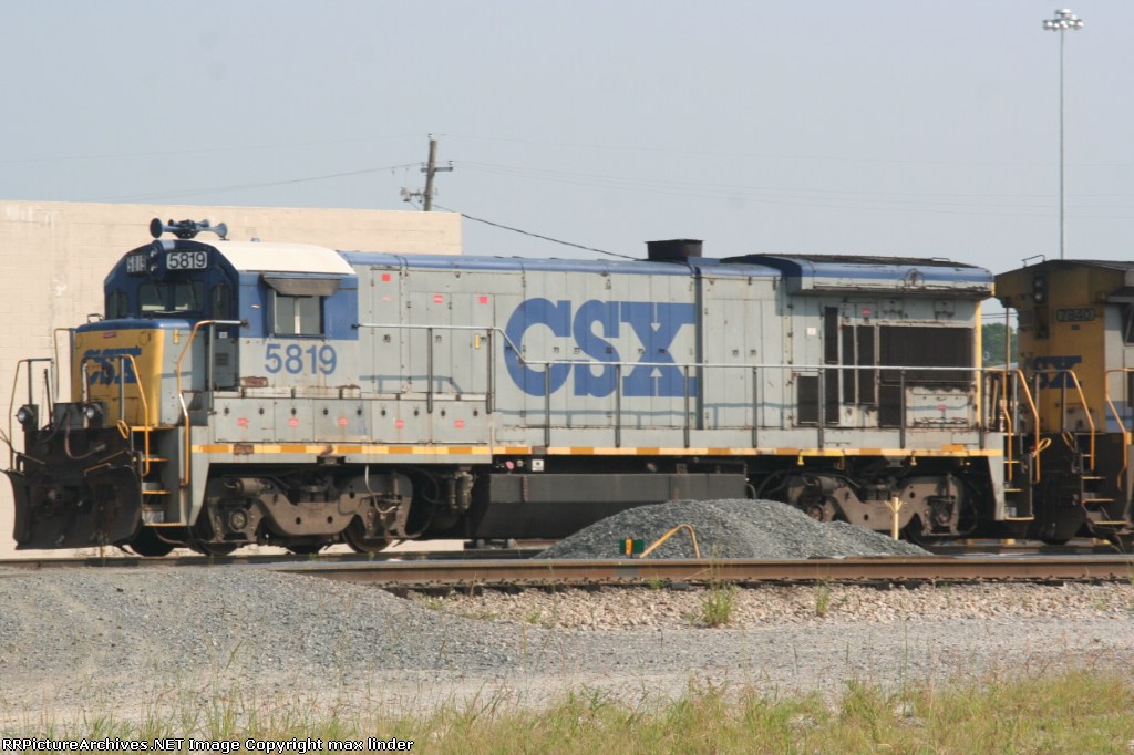 CSX 5819
